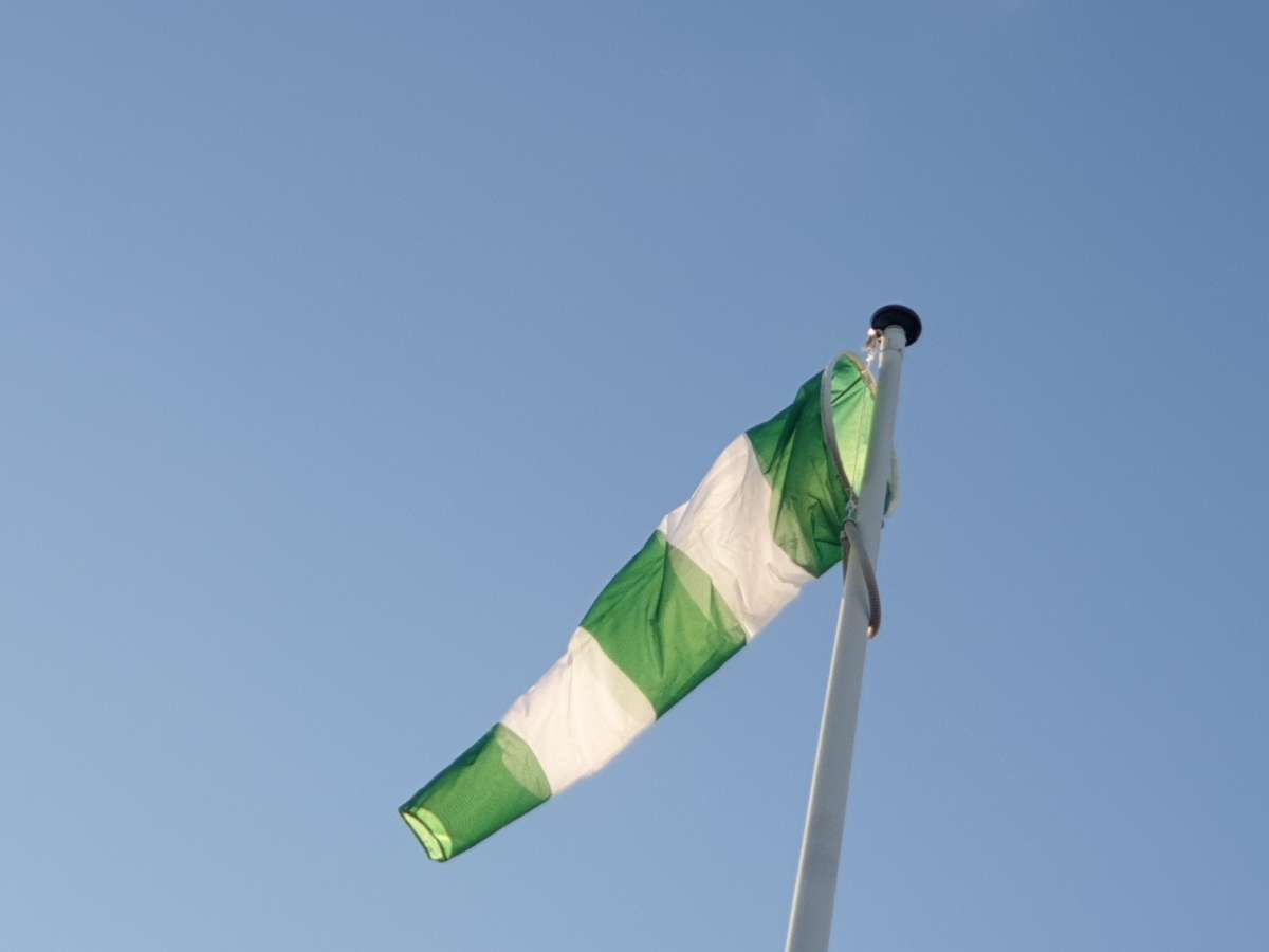 Windzak groen wit voordelig kopen bij Vlaggenclub!